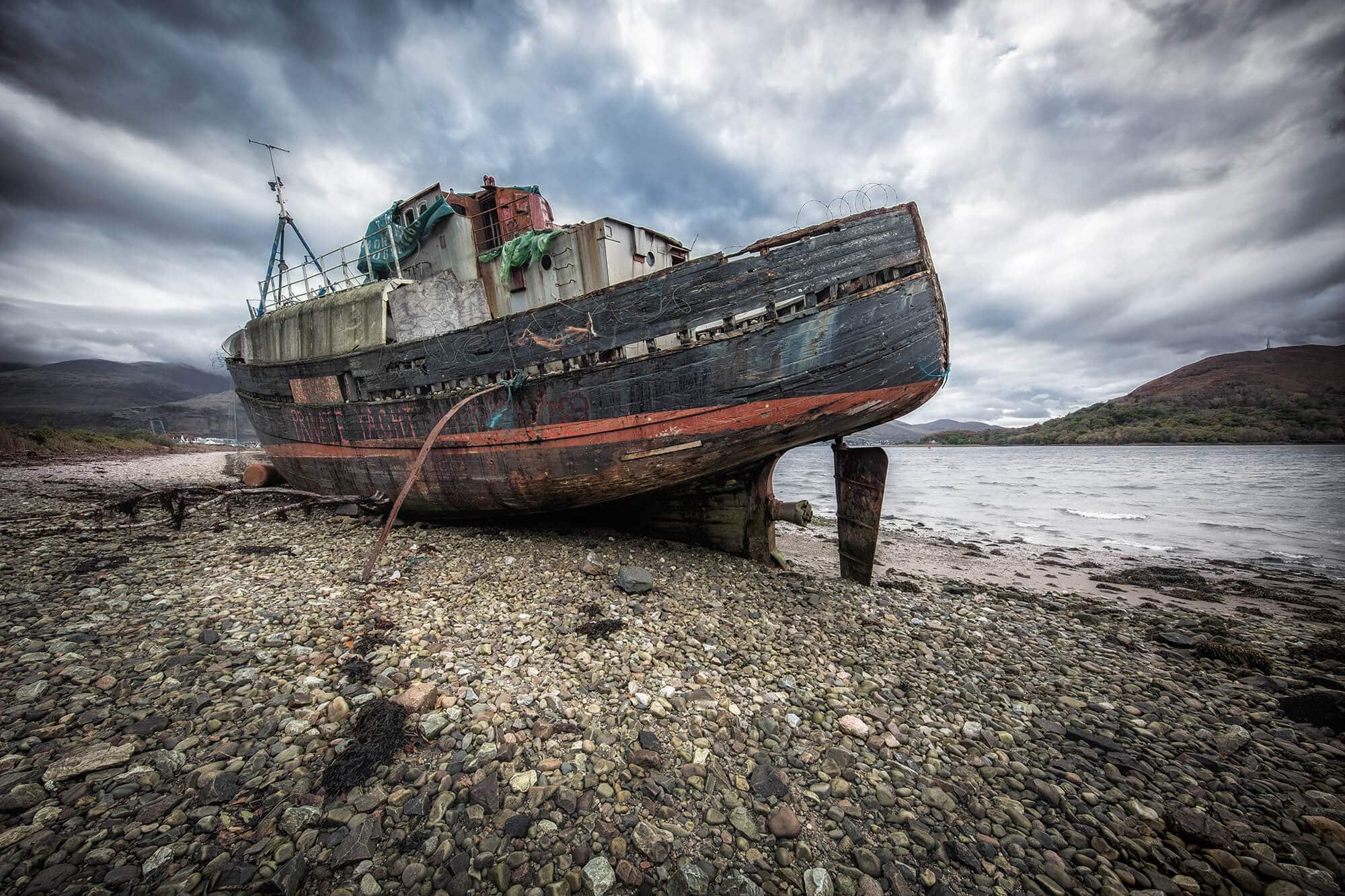 Een mooie verlaten boot in Schotland - Urbex fotografie